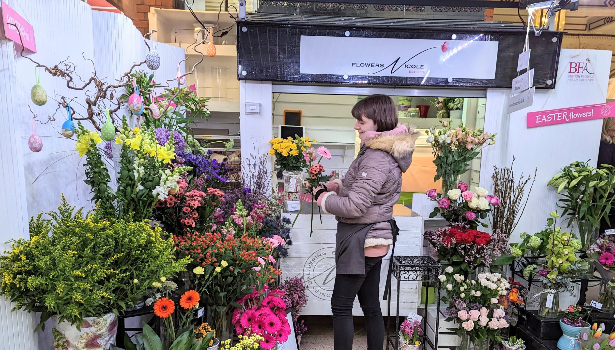 Flowers Nicole - Norwich, Order Online or 01603 761761